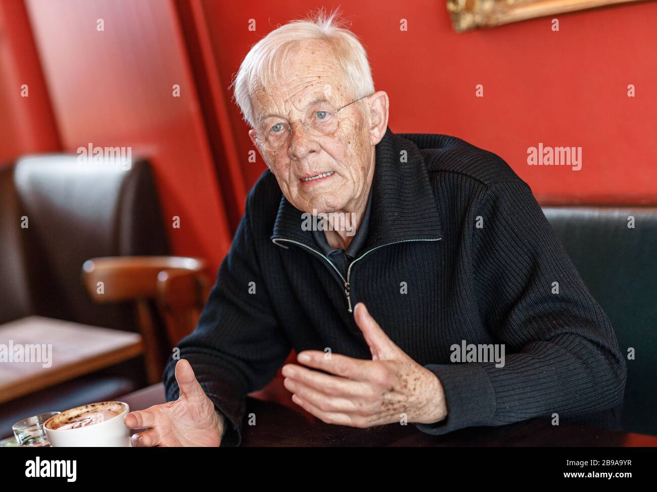 Hamburg, Germany. 05th Mar, 2020. Rolf Becker talks about his ...