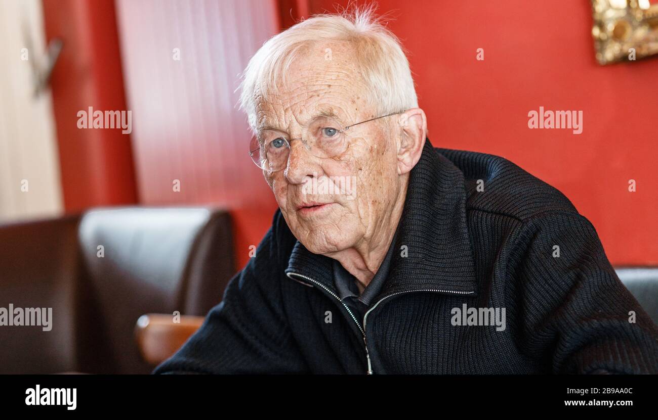 Hamburg, Germany. 05th Mar, 2020. Rolf Becker talks about his ...