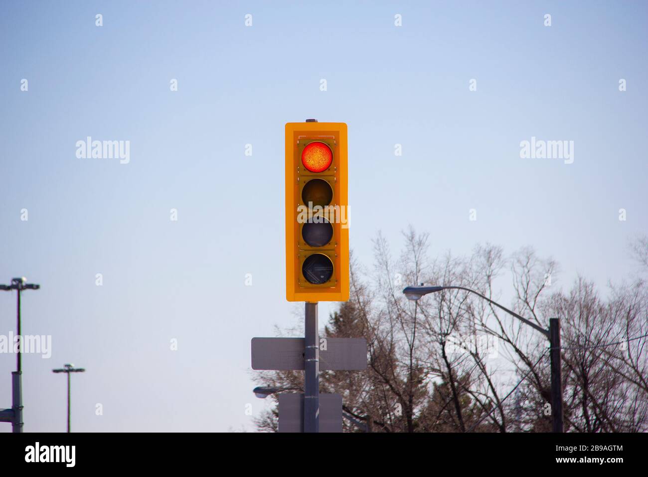 Red traffic light Stock Photo - Alamy