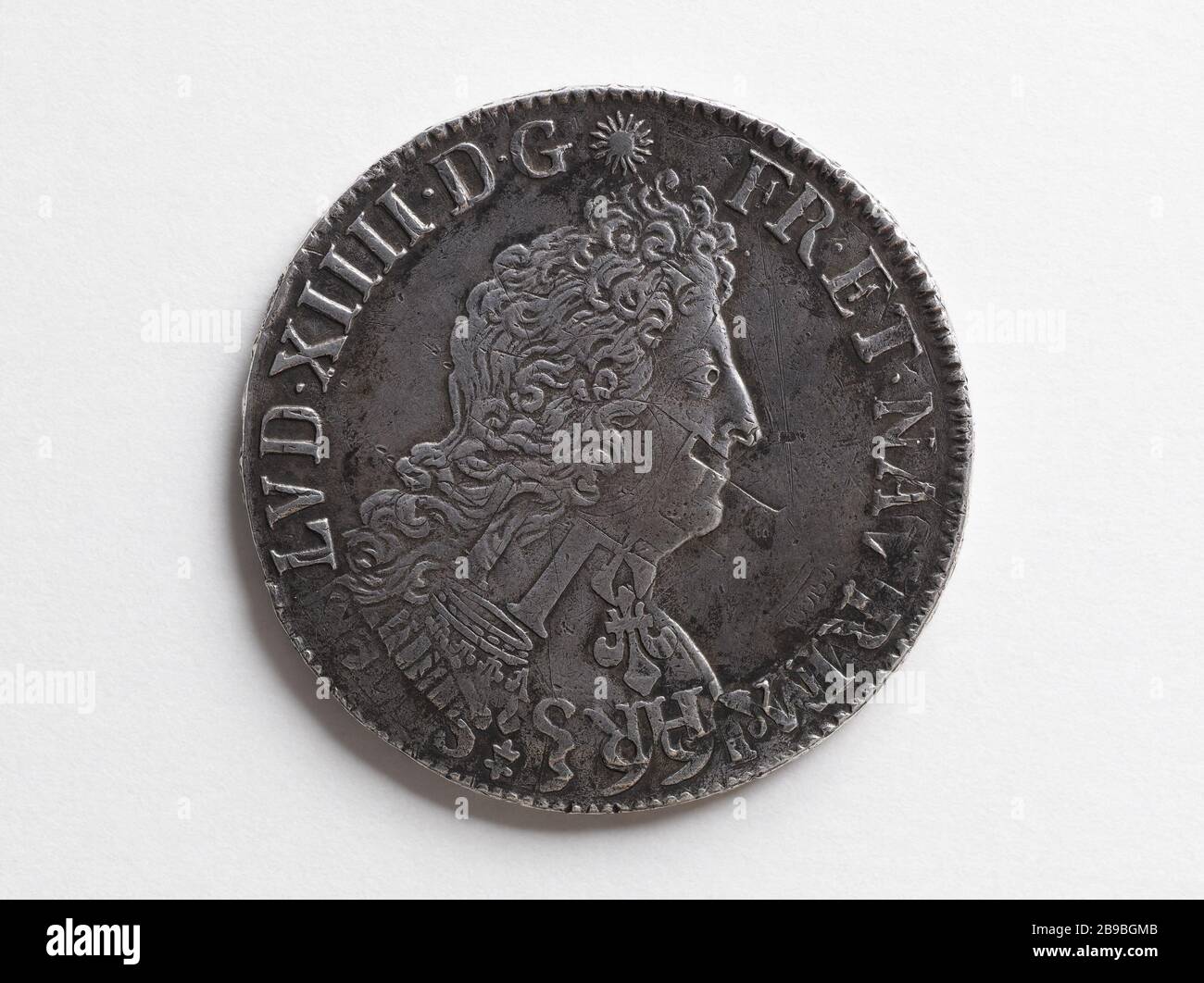Ecu with insignia of Louis XIV, 1701 Anonyme. Ecu aux insignes de Louis ...