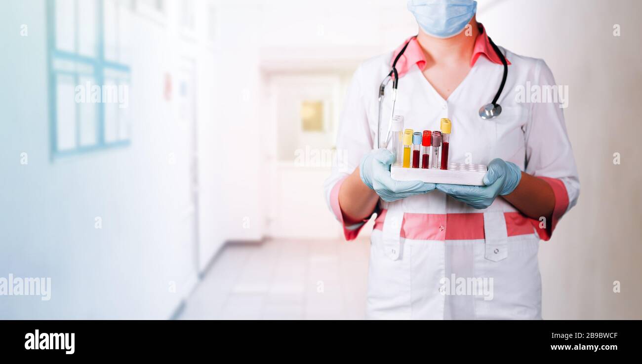 Female doctor holding tray hi-res stock photography and images - Alamy