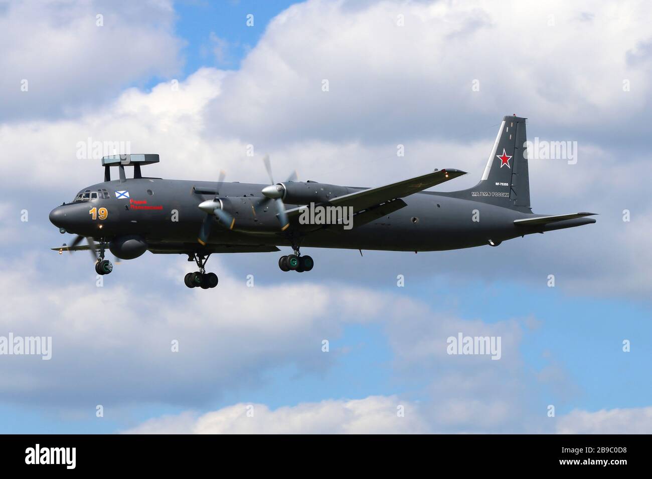 Ilyushin il 38n hi-res stock photography and images - Alamy