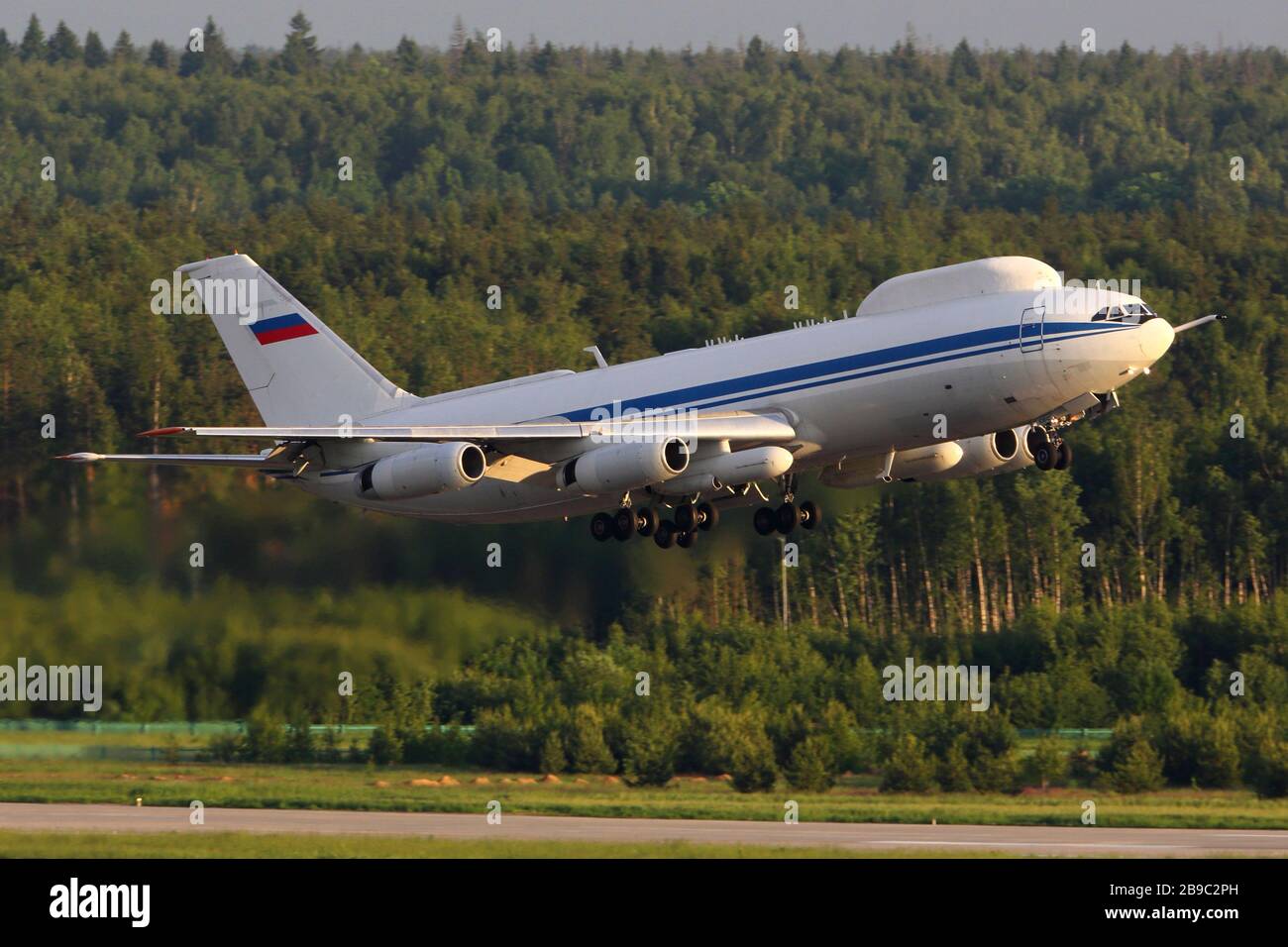IL-80 (IL-86VKP) flying command post of the Russian Air Force taking ...