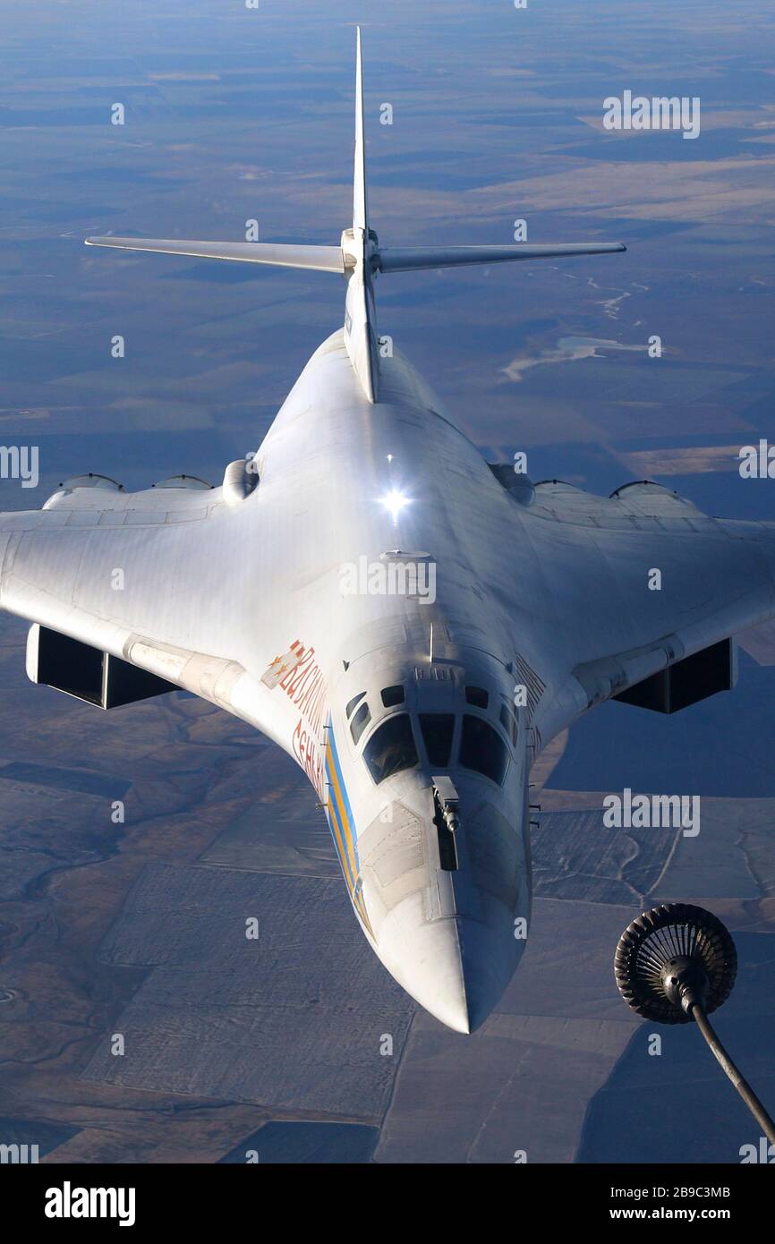 Probe and drogue hi-res stock photography and images - Alamy