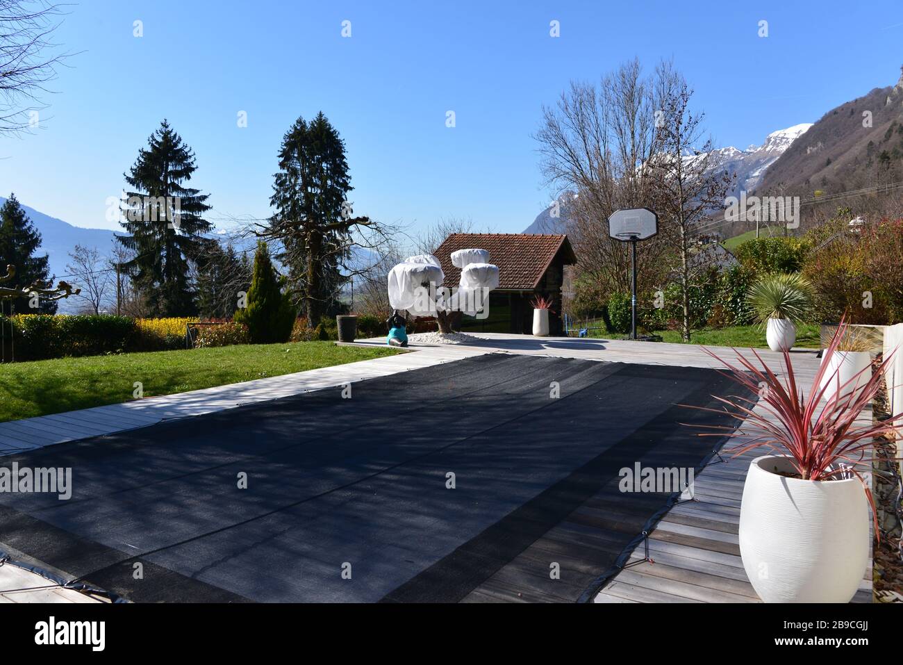 Indoor swimming pool for winter Stock Photo - Alamy