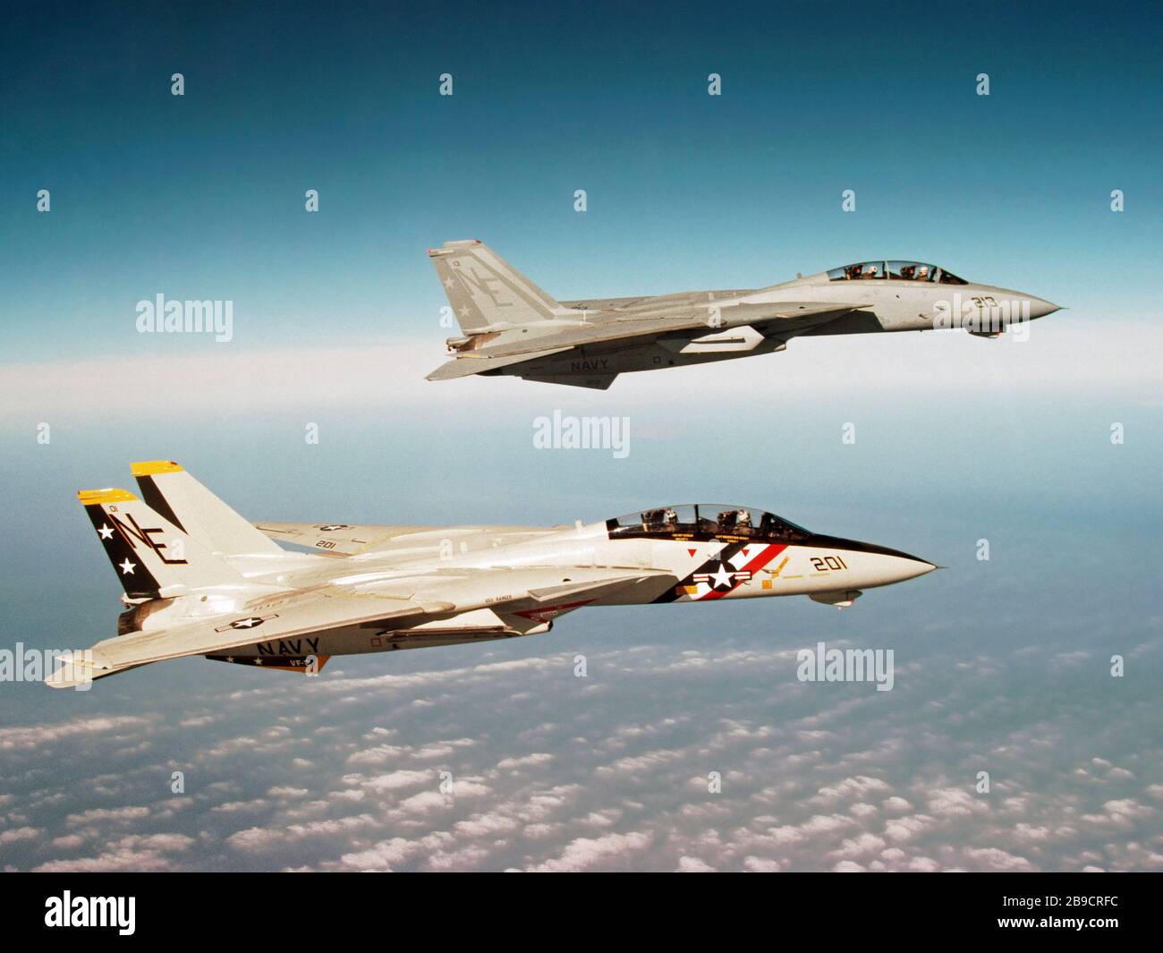 Aircraft low visibility hi-res stock photography and images - Alamy