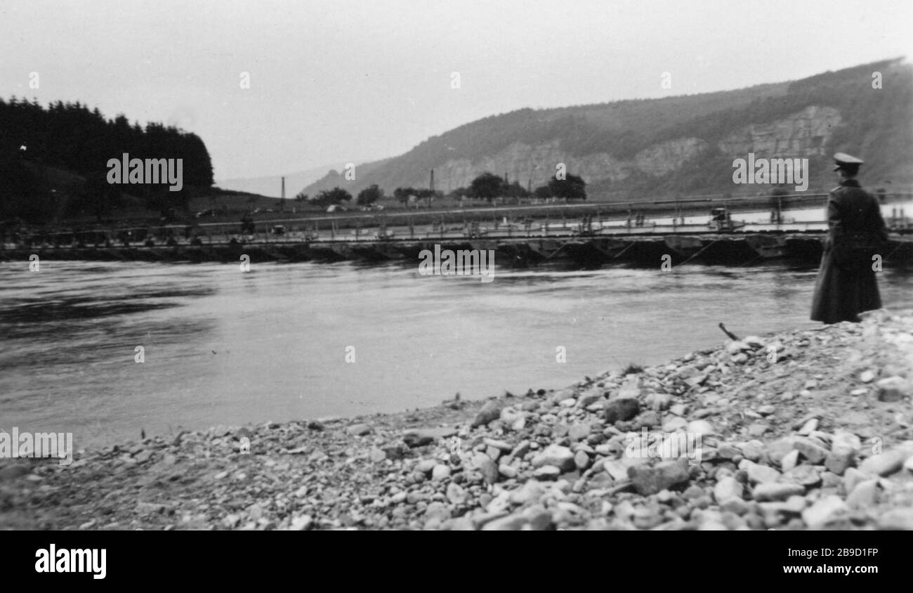 Pontoon bridge wehrmacht hi-res stock photography and images - Alamy