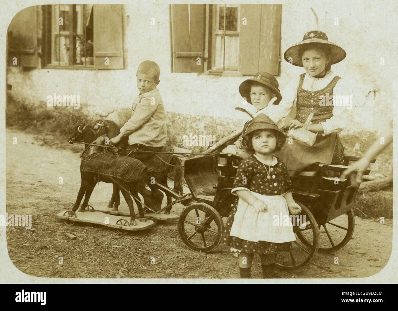 Children Carriage High Resolution Stock Photography and Images - Alamy