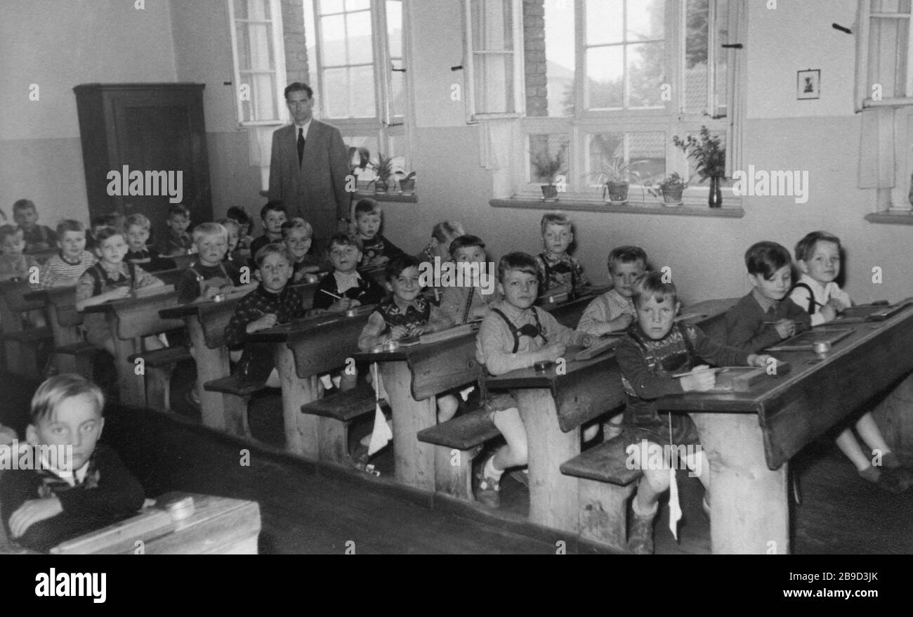 Wooden benches in school bench hi-res stock photography and images - Alamy