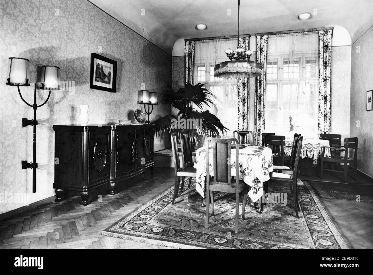 Hindenburg Interior Rooms