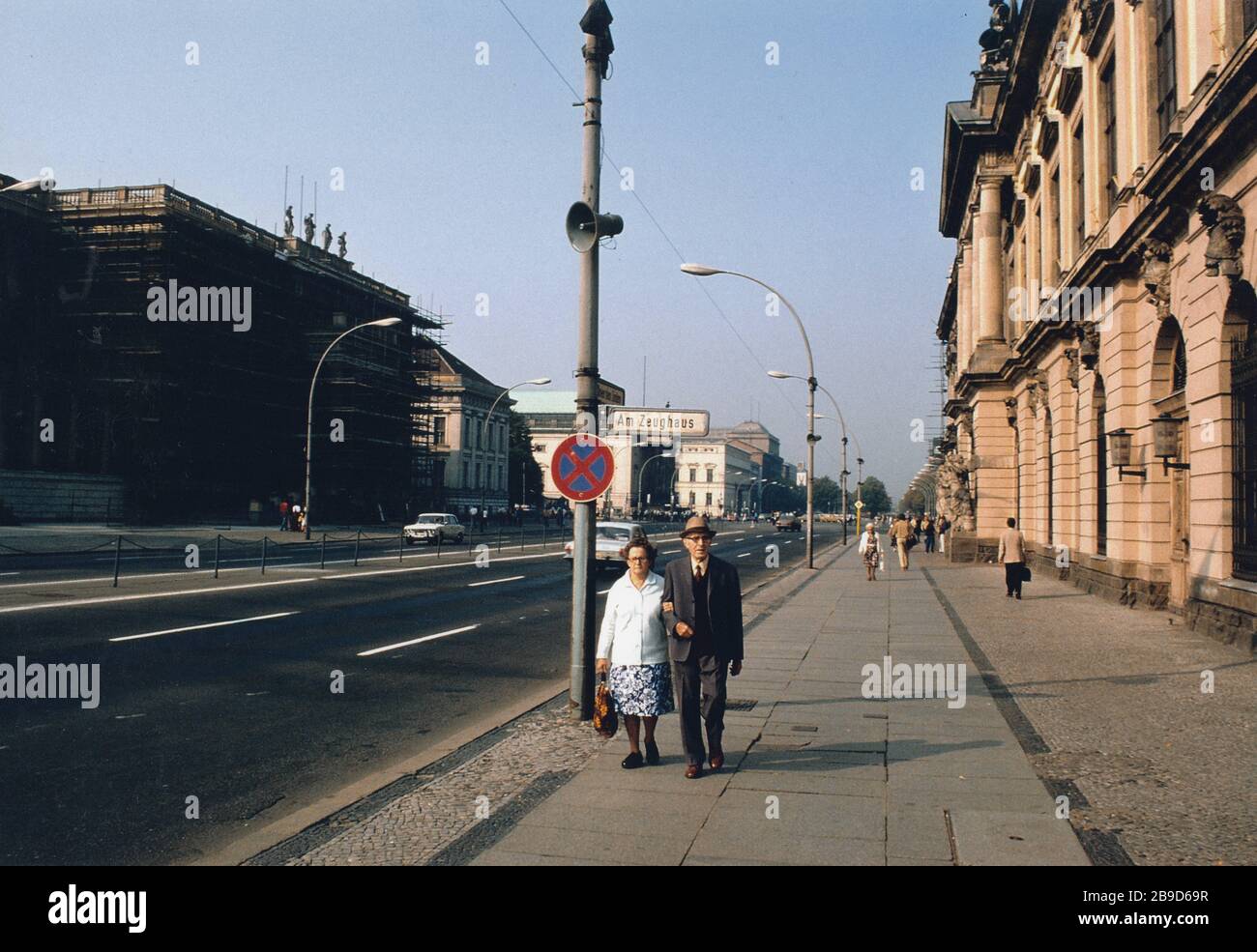 Everyday life in the gdr hi-res stock photography and images - Alamy