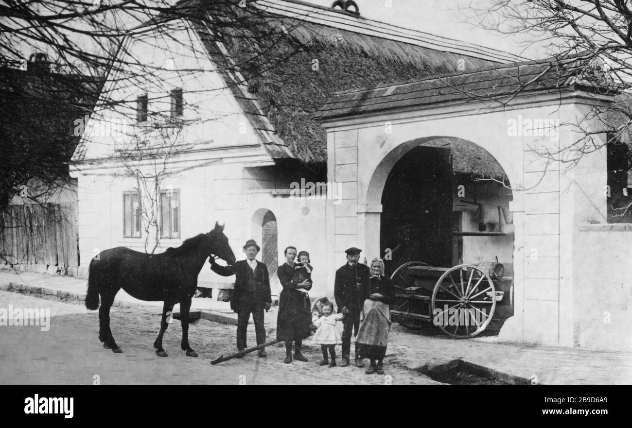 Farmer 1920s High Resolution Stock Photography and Images - Alamy