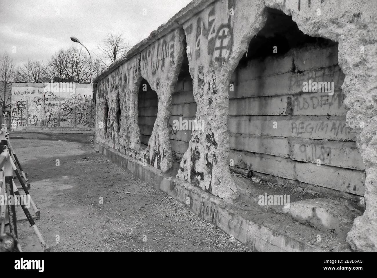 Berlin wall with holes hi-res stock photography and images - Alamy
