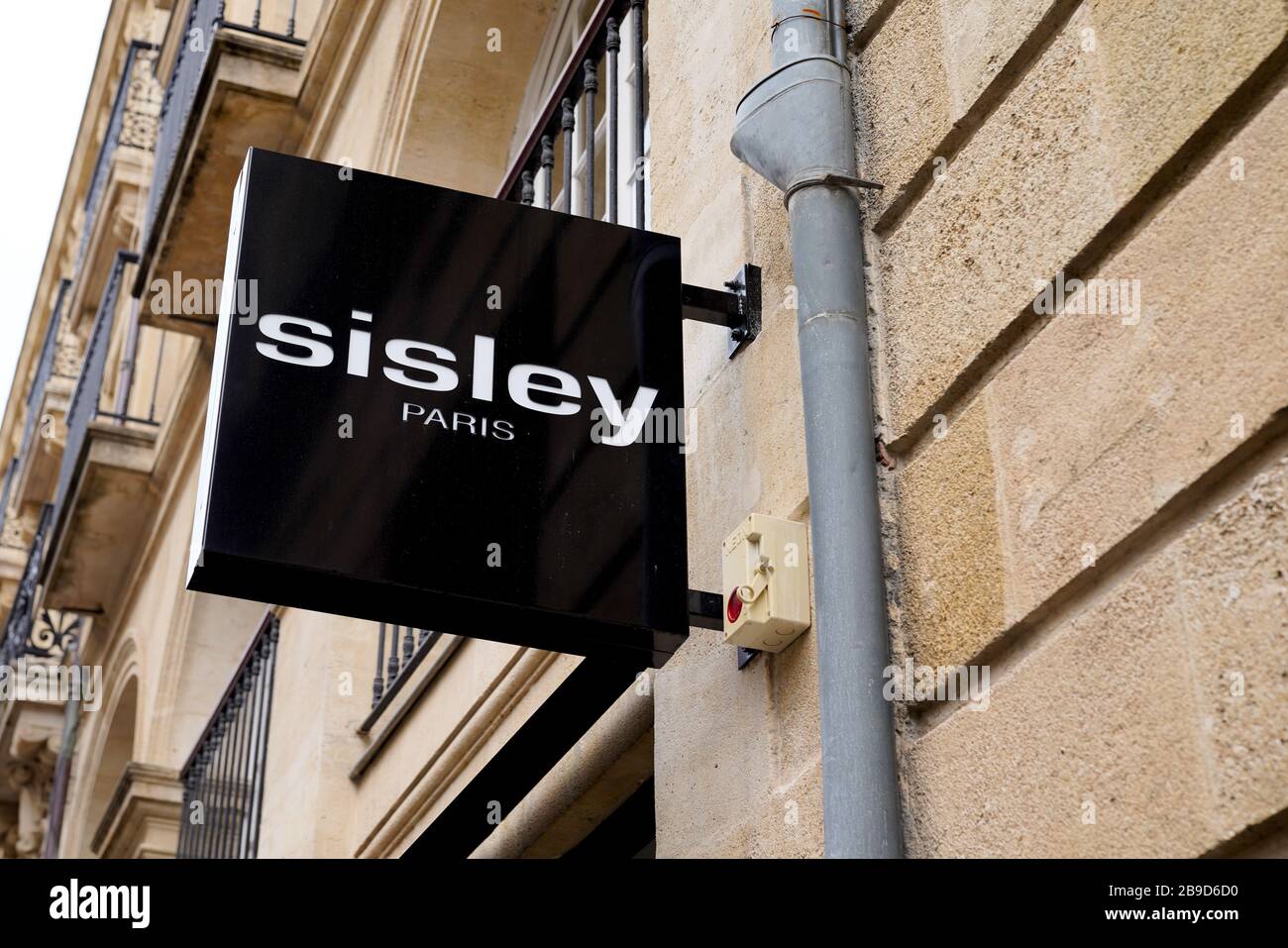 Sisley perfume bottle hi-res stock photography and images - Alamy