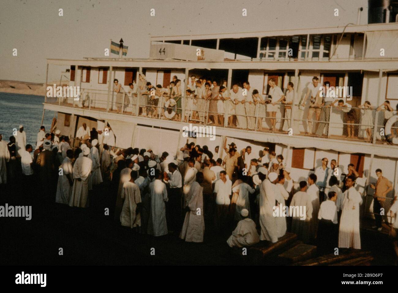 A crowd has gathered at the steam pier in Shellal. [automated ...