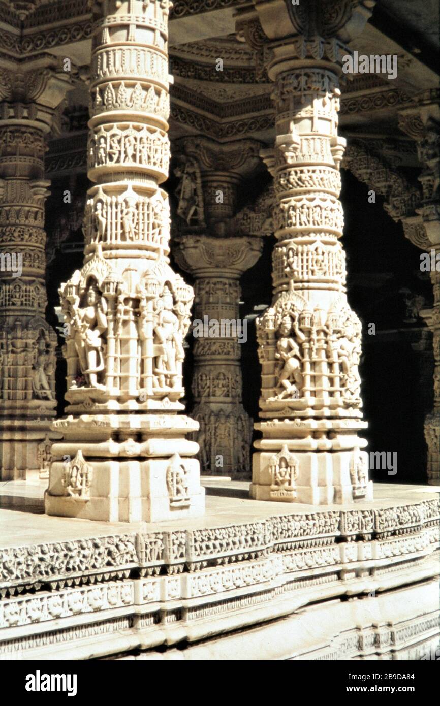 Dilwara temple in mount abu hi-res stock photography and images - Alamy