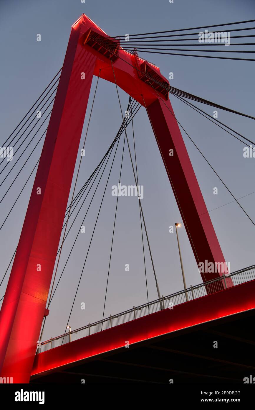 Pylon and bridge hi-res stock photography and images - Alamy