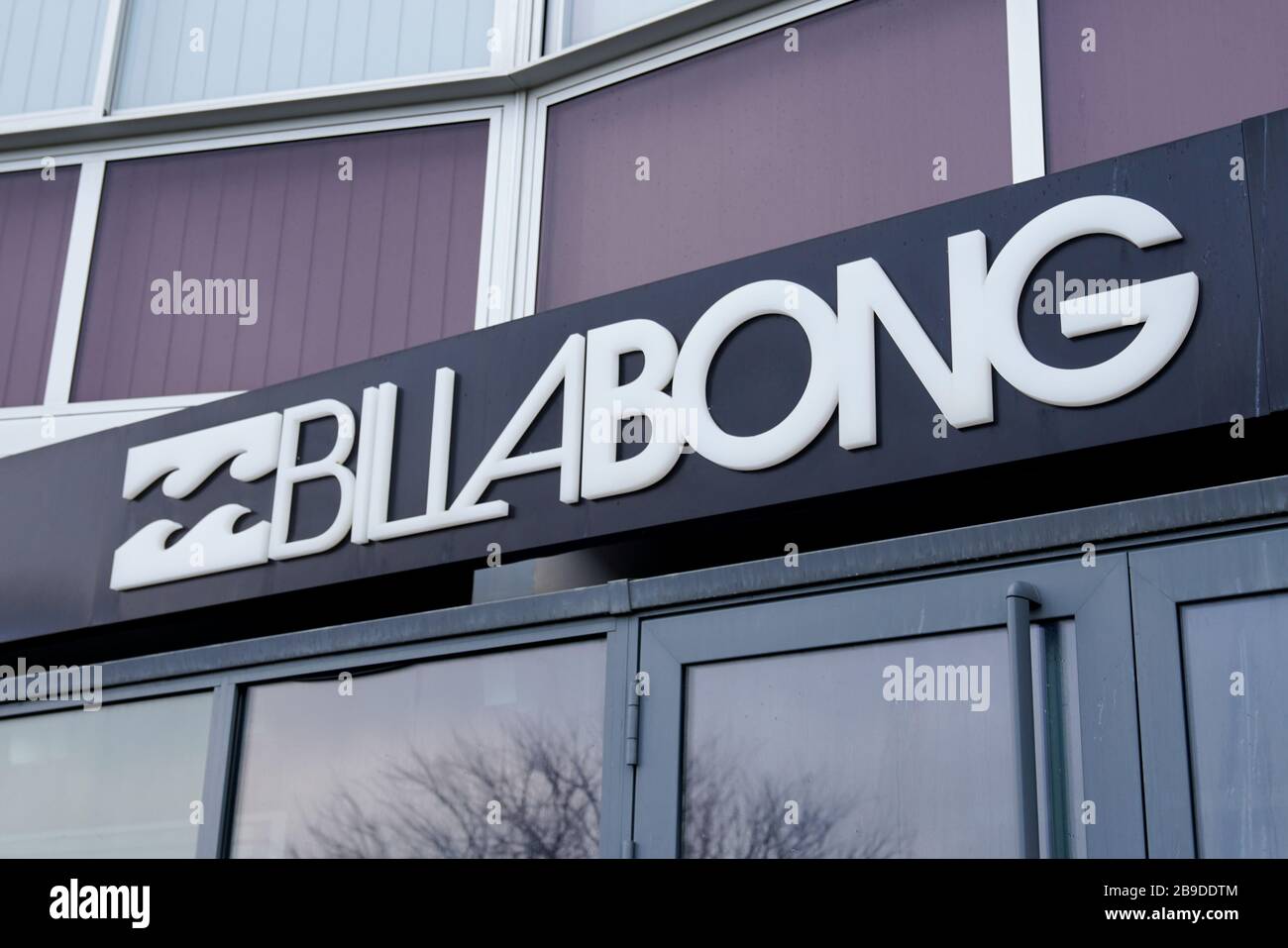 Billabong Logo High Resolution Stock Photography and Images - Alamy