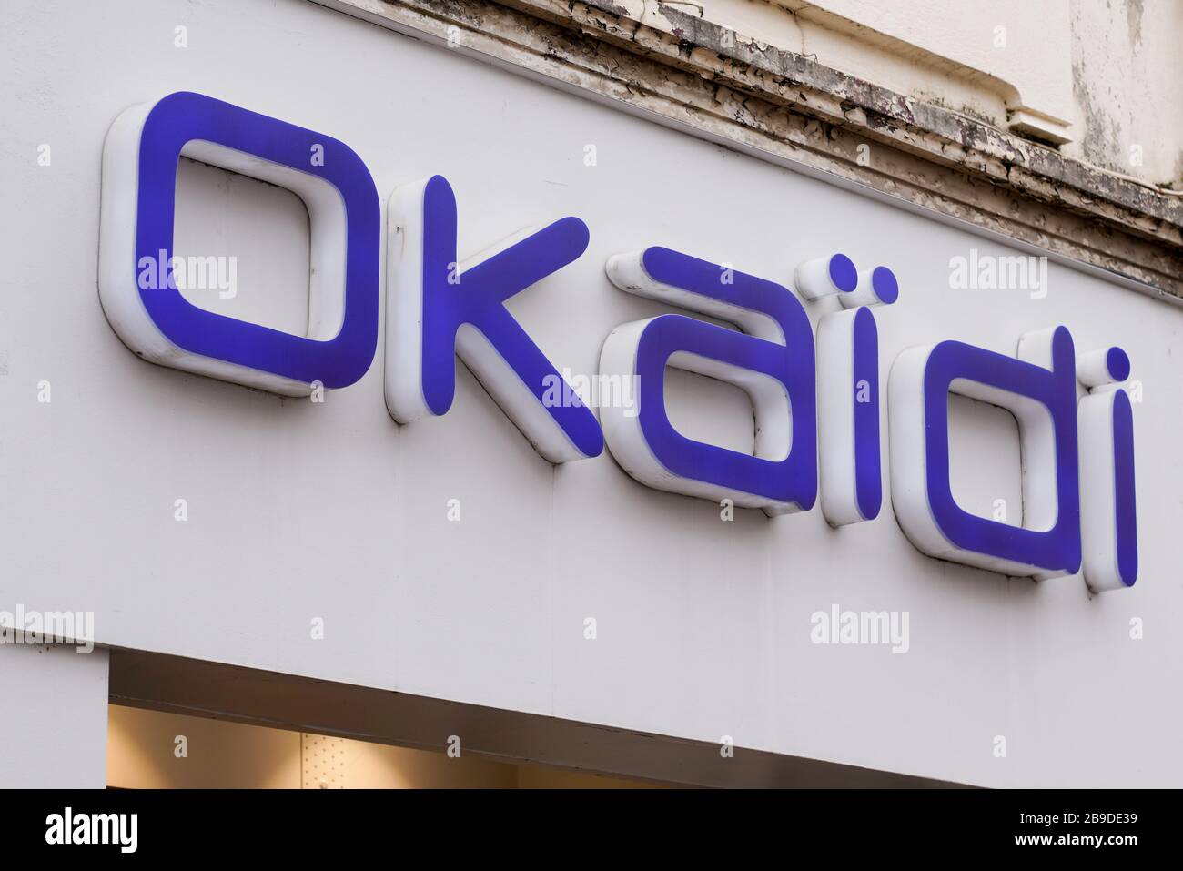 Okaidi sign hi-res stock photography and images - Alamy