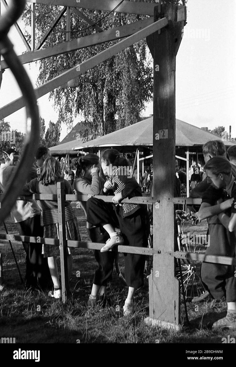 Railing people Black and White Stock Photos & Images - Alamy