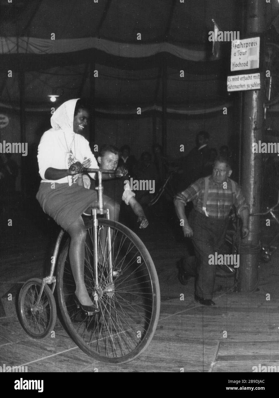 Penny farthing bicycle woman hi-res stock photography and images - Alamy