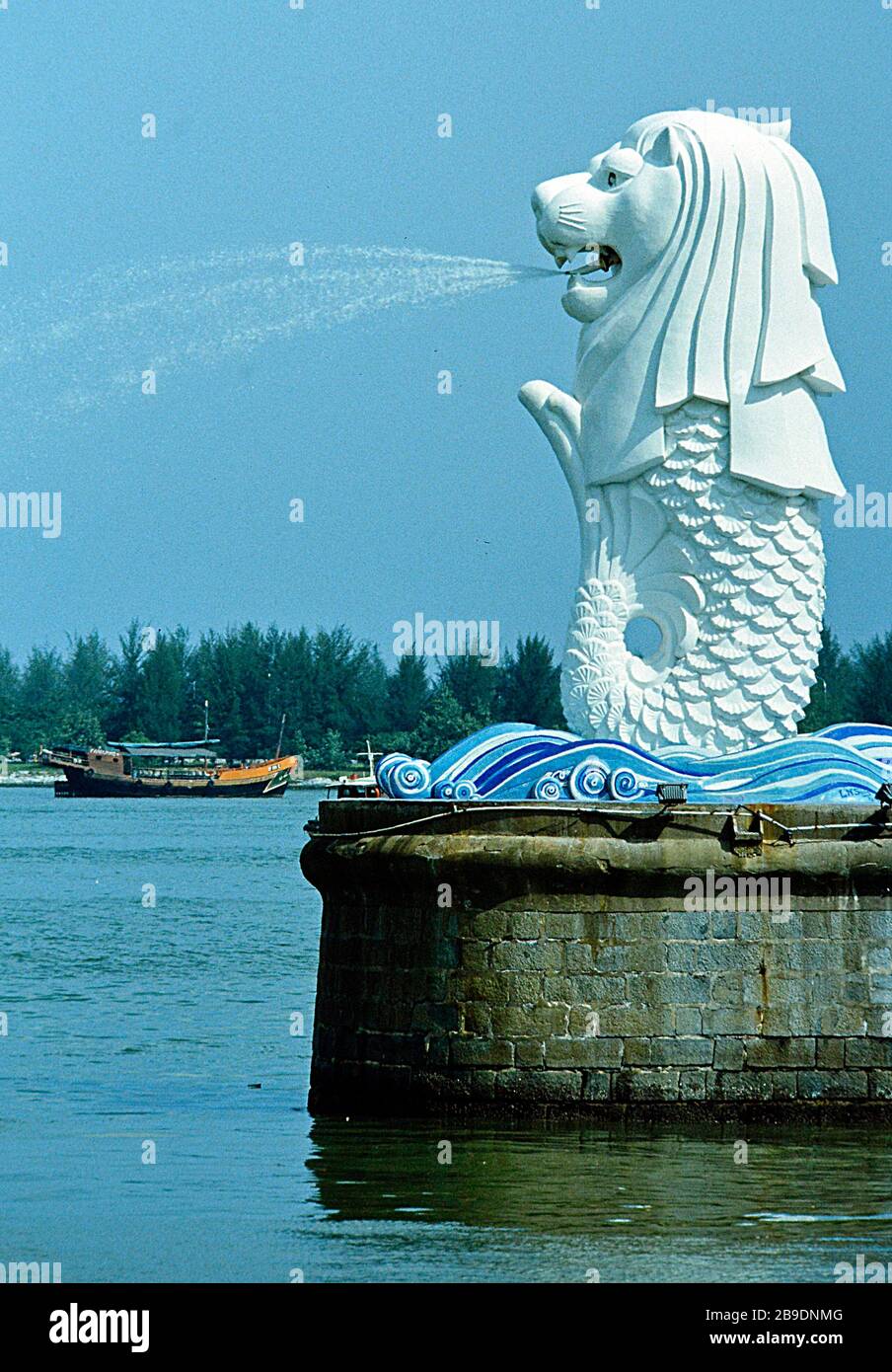 Half fish half lion hi-res stock photography and images - Alamy