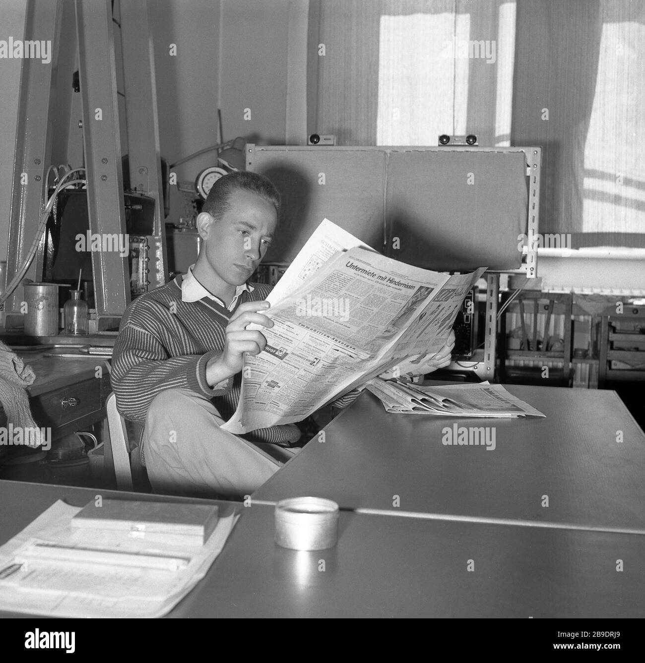 1960 newspaper hi-res stock photography and images - Alamy