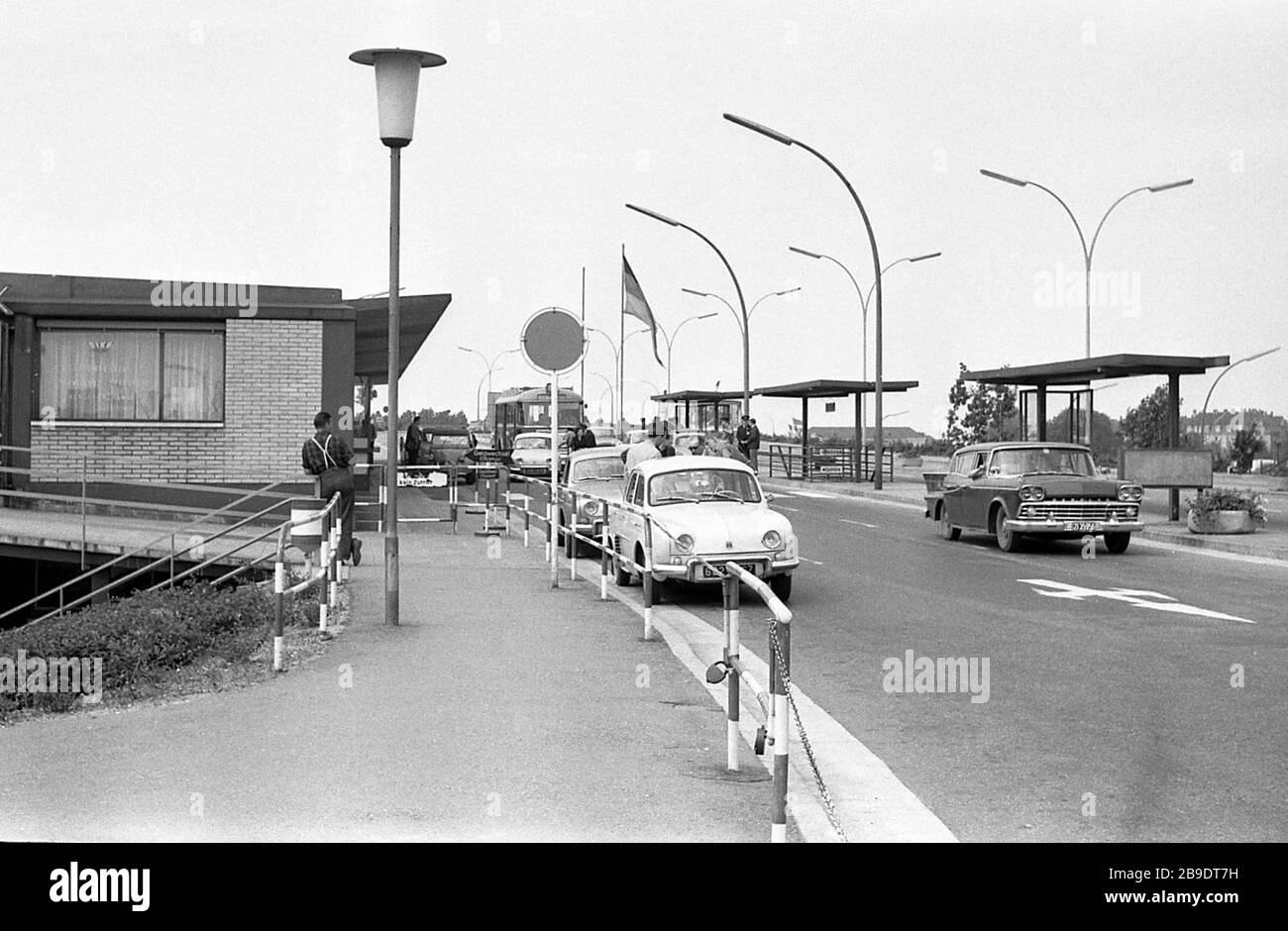 German french border hi-res stock photography and images - Alamy