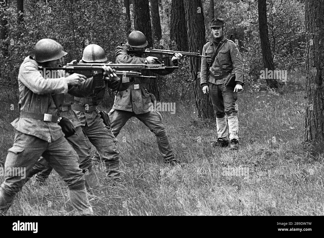 G3 assault rifle hi-res stock photography and images - Alamy