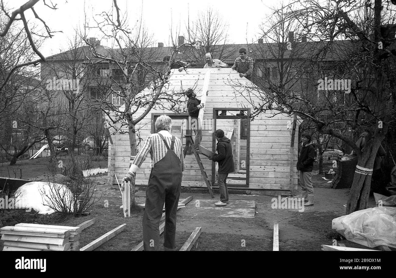 1983 80s hi-res stock photography and images - Alamy