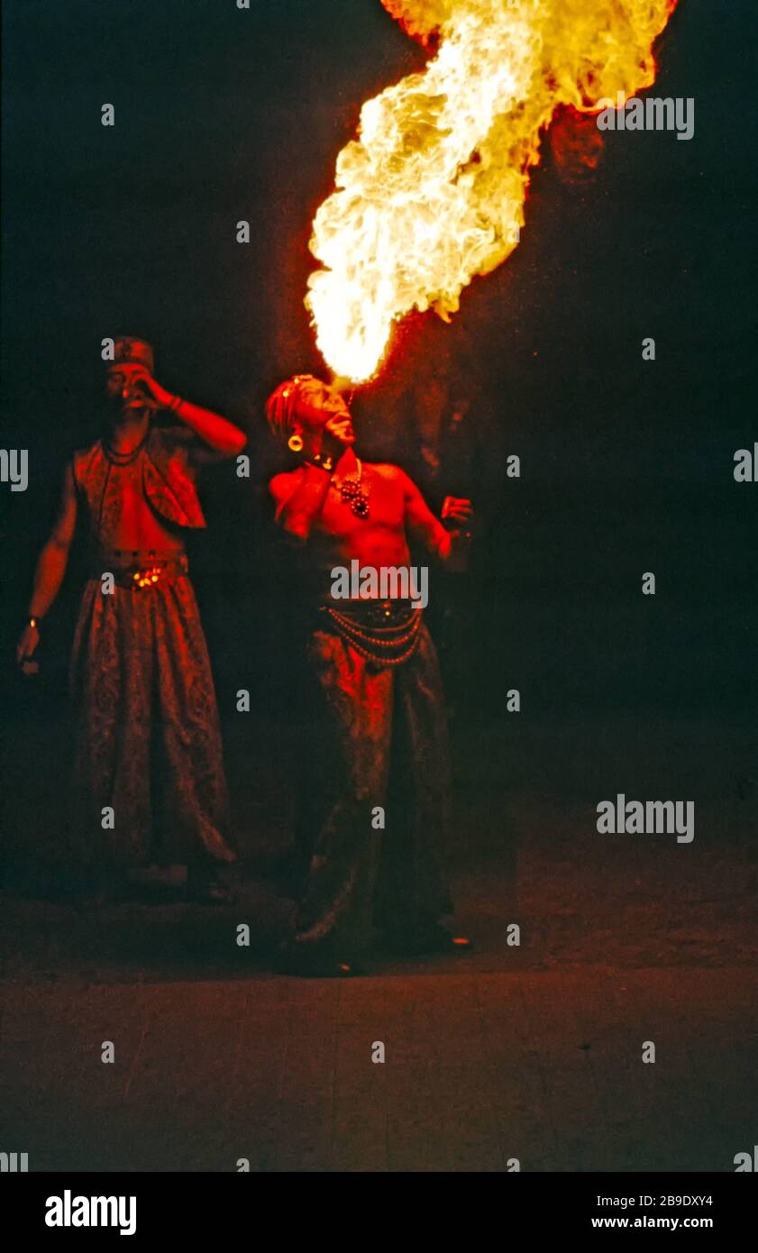 Sword swallower hi-res stock photography and images - Alamy