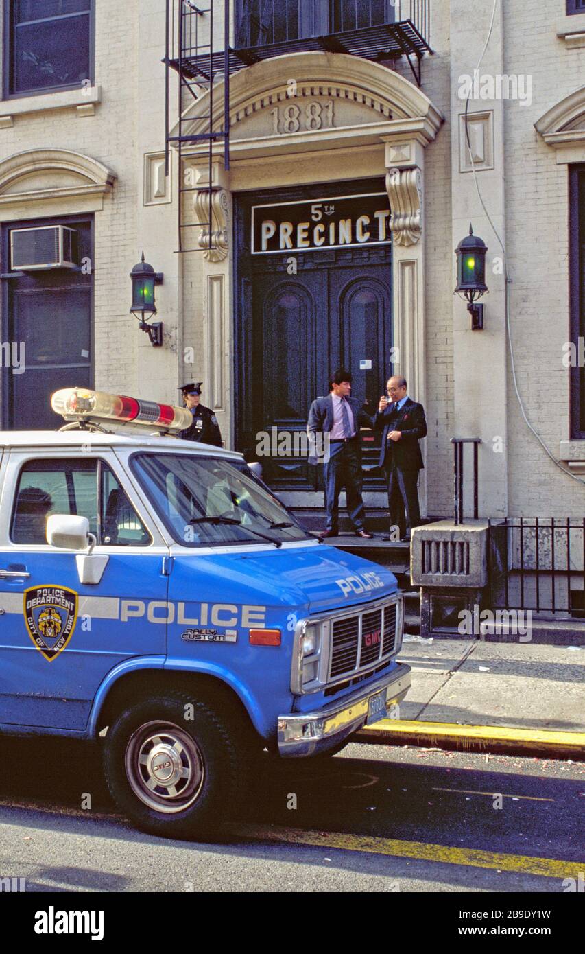 Usa police 90s hi-res stock photography and images - Alamy