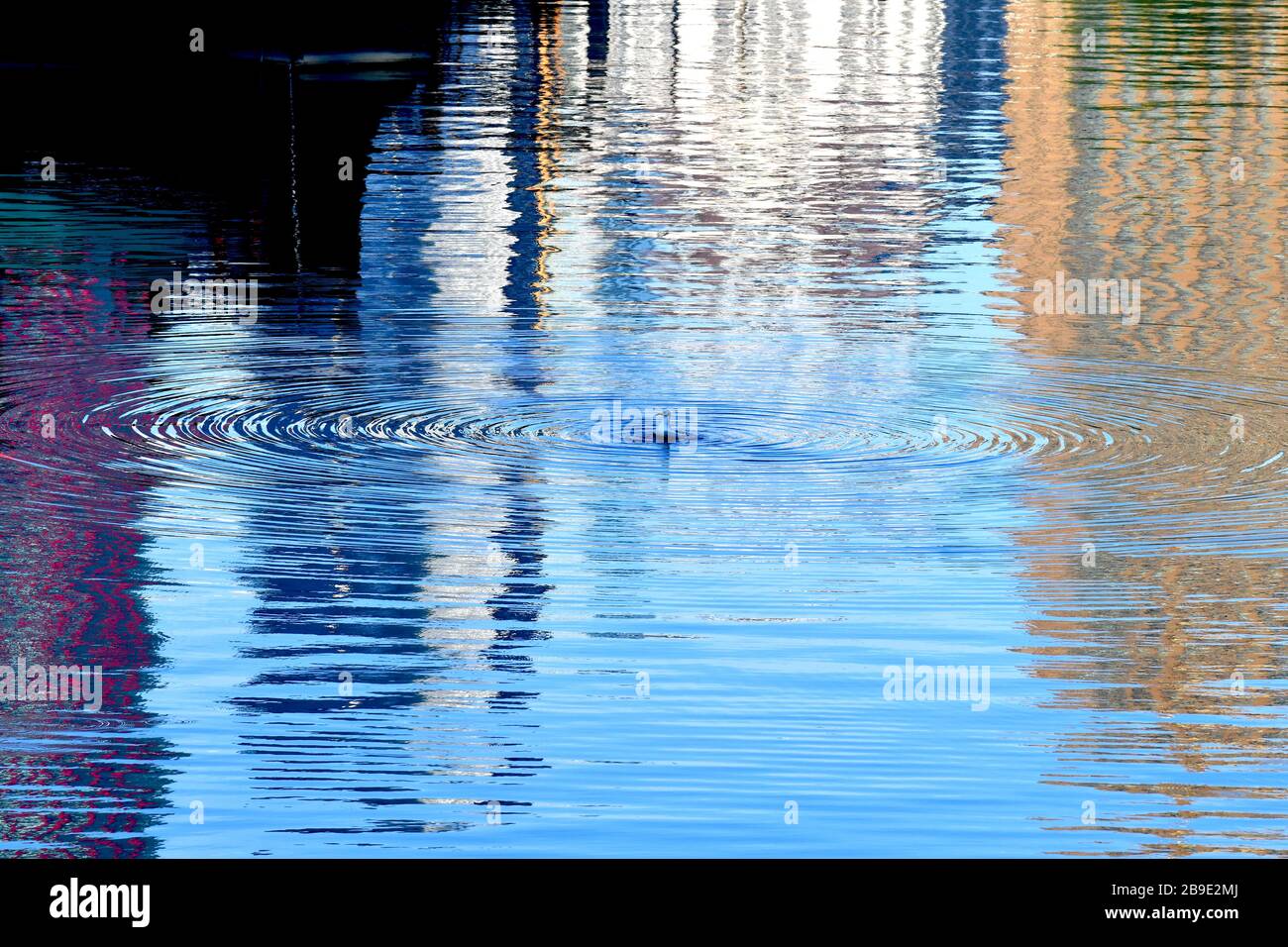 Ripple effect hi-res stock photography and images - Alamy