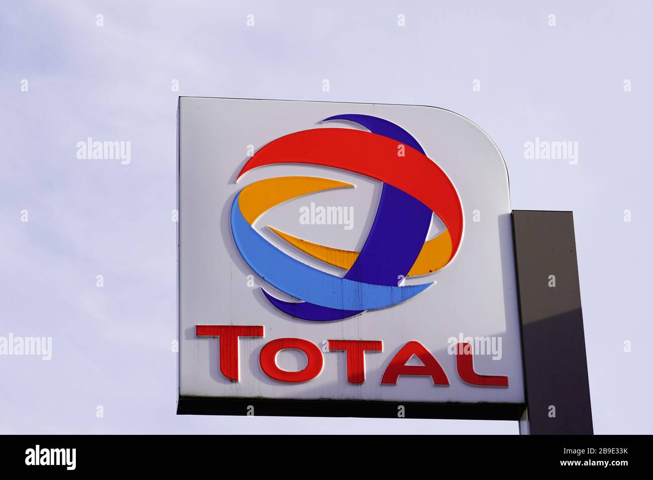 Advertising car emblem energy hi-res stock photography and images - Alamy