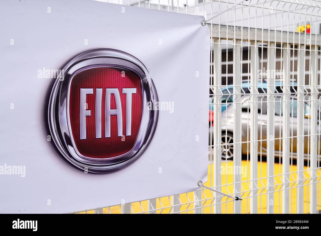 Bordeaux , Aquitaine / France - 10 17 2019 : Fiat Dealership Sign on ...