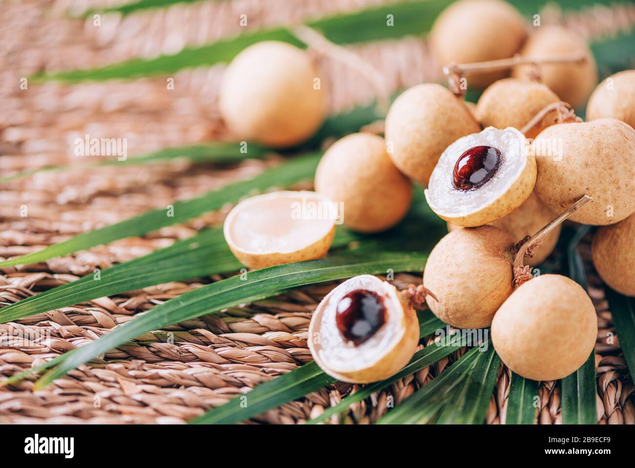 Chinese longans hi-res stock photography and images - Alamy