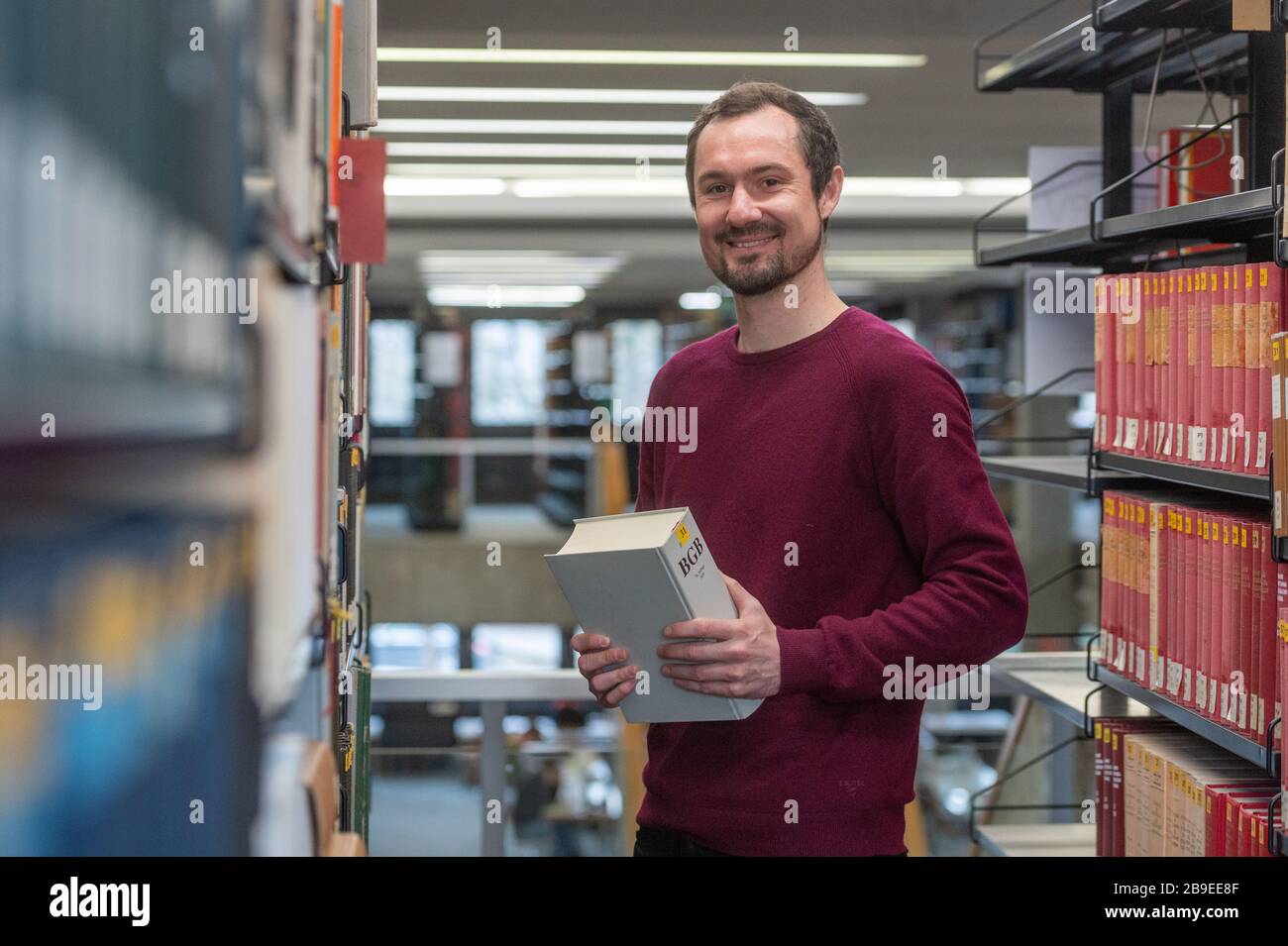 Sebastian nachreiner ssv jahn regensburg hi-res stock photography and ...