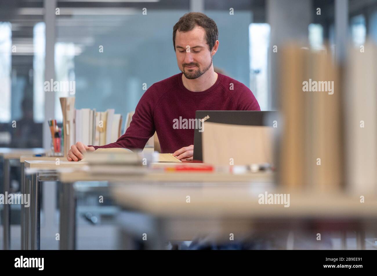 Sebastian nachreiner ssv jahn regensburg hi-res stock photography and ...