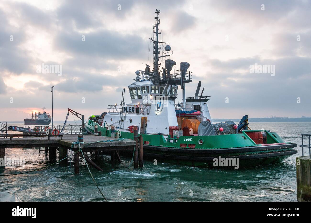 Tug boat crew hi-res stock photography and images - Alamy