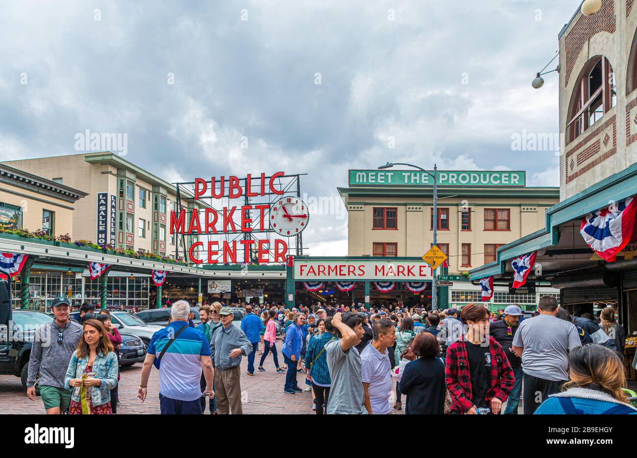 Pike place center hi-res stock photography and images - Alamy