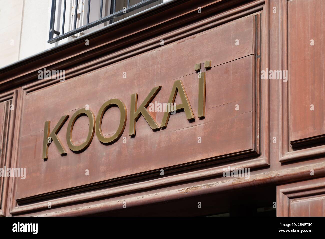 Kookai logo hi-res stock photography and images - Alamy
