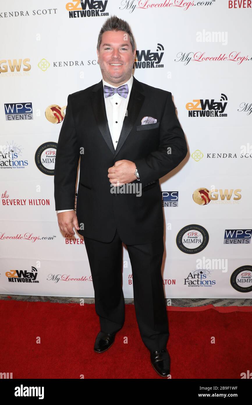 11th Annual Lady in Red Diamond Rose Awards presented by the ...