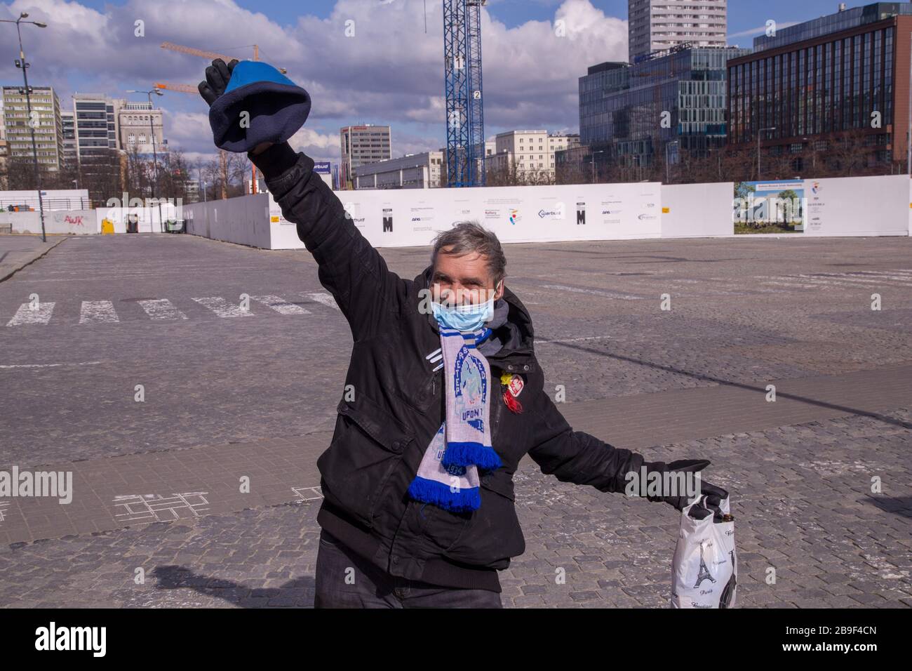 Homeless person in Warsaw, Poland during coronavirus lockdown Stock ...
