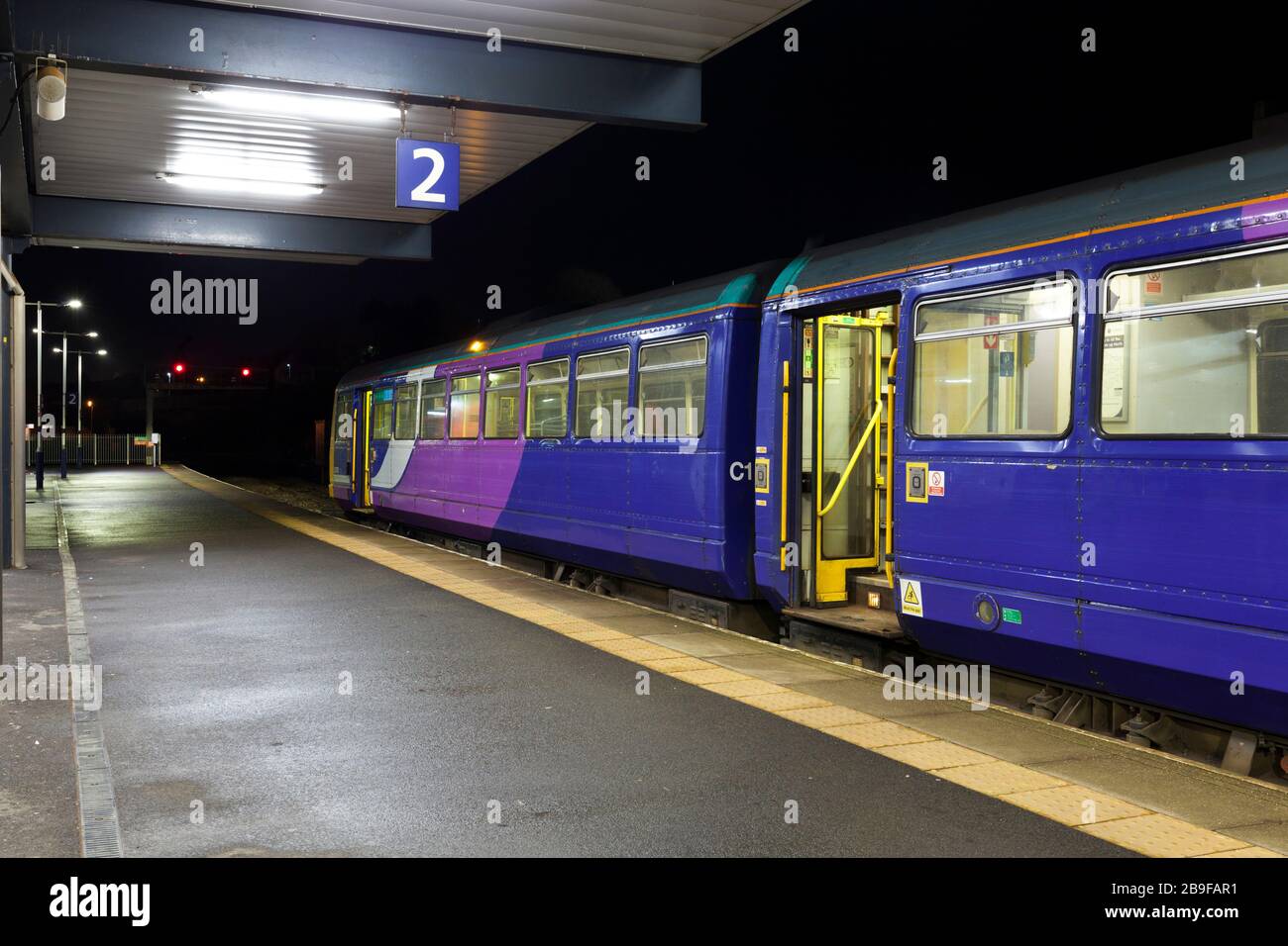 Blackburn railway station hi-res stock photography and images - Alamy