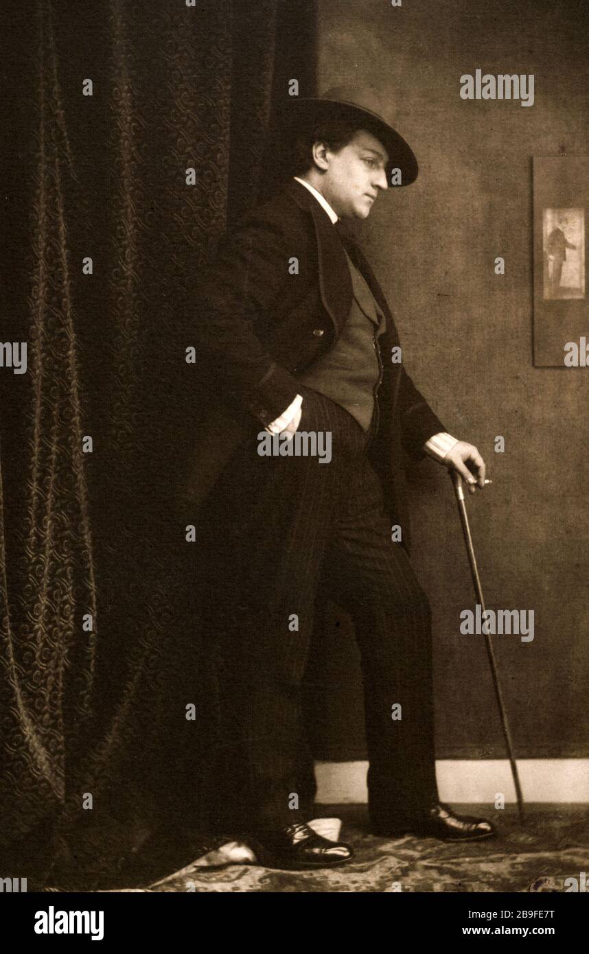 FRANCE - SACHA GUITRY Sacha Guitry (1885-1957), écrivain français ...