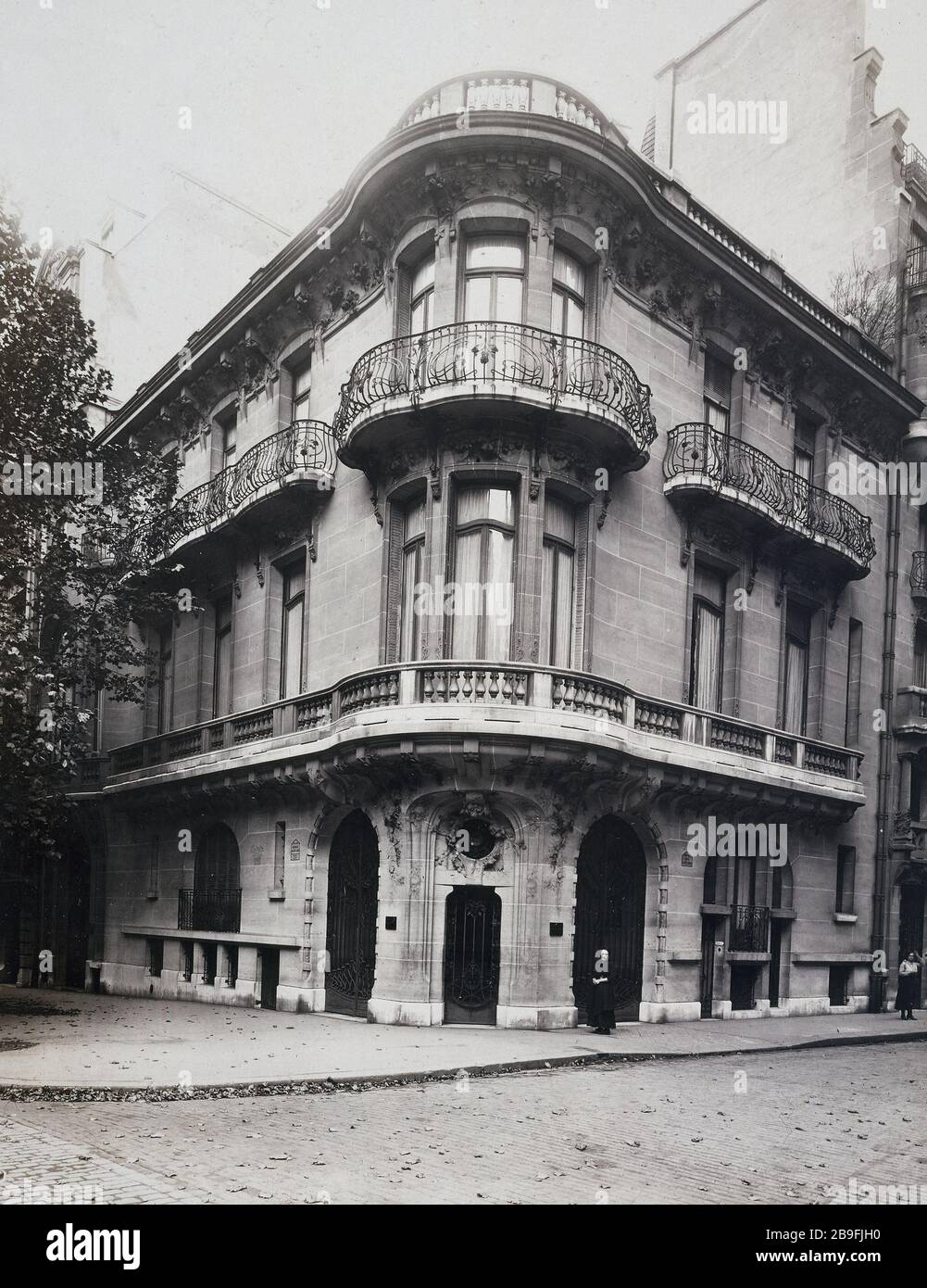 23 AVENUE OF MESSINA 23, avenue de Messine (Jules Lavirotte, architecte ...