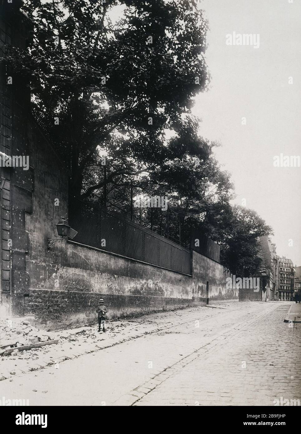 Messine paris hi-res stock photography and images - Alamy