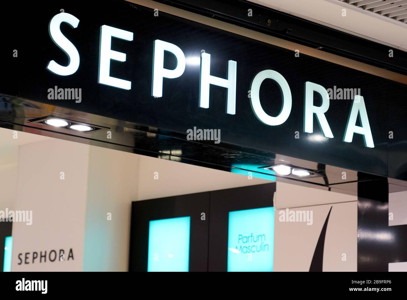 Sephora Logo High Resolution Stock Photography and Images - Alamy
