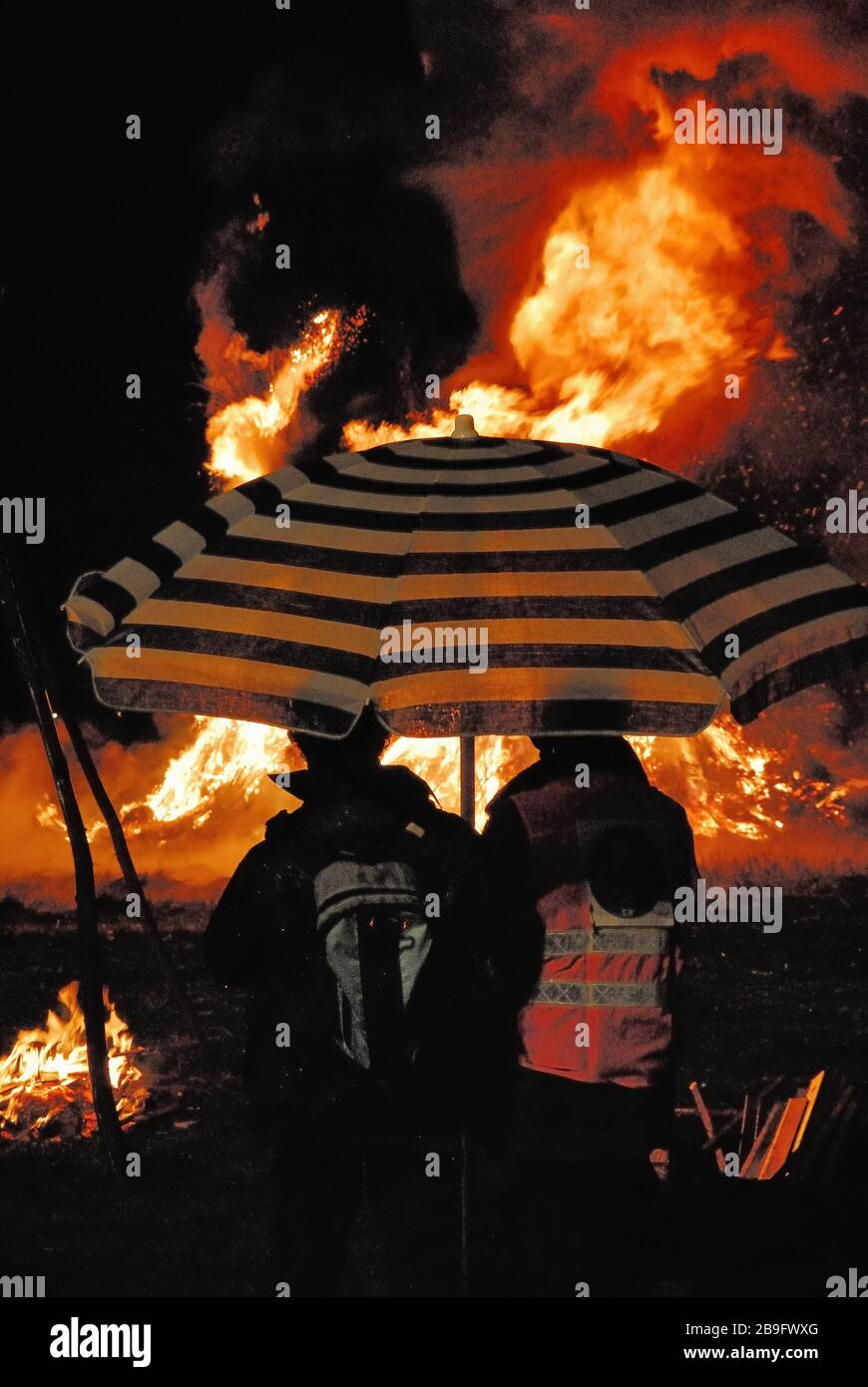 Pagan festival and bonfire hi-res stock photography and images - Alamy
