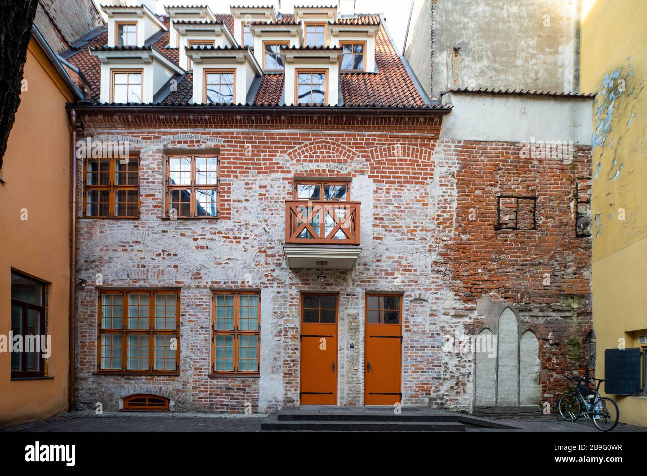 Riga old town hi-res stock photography and images - Alamy